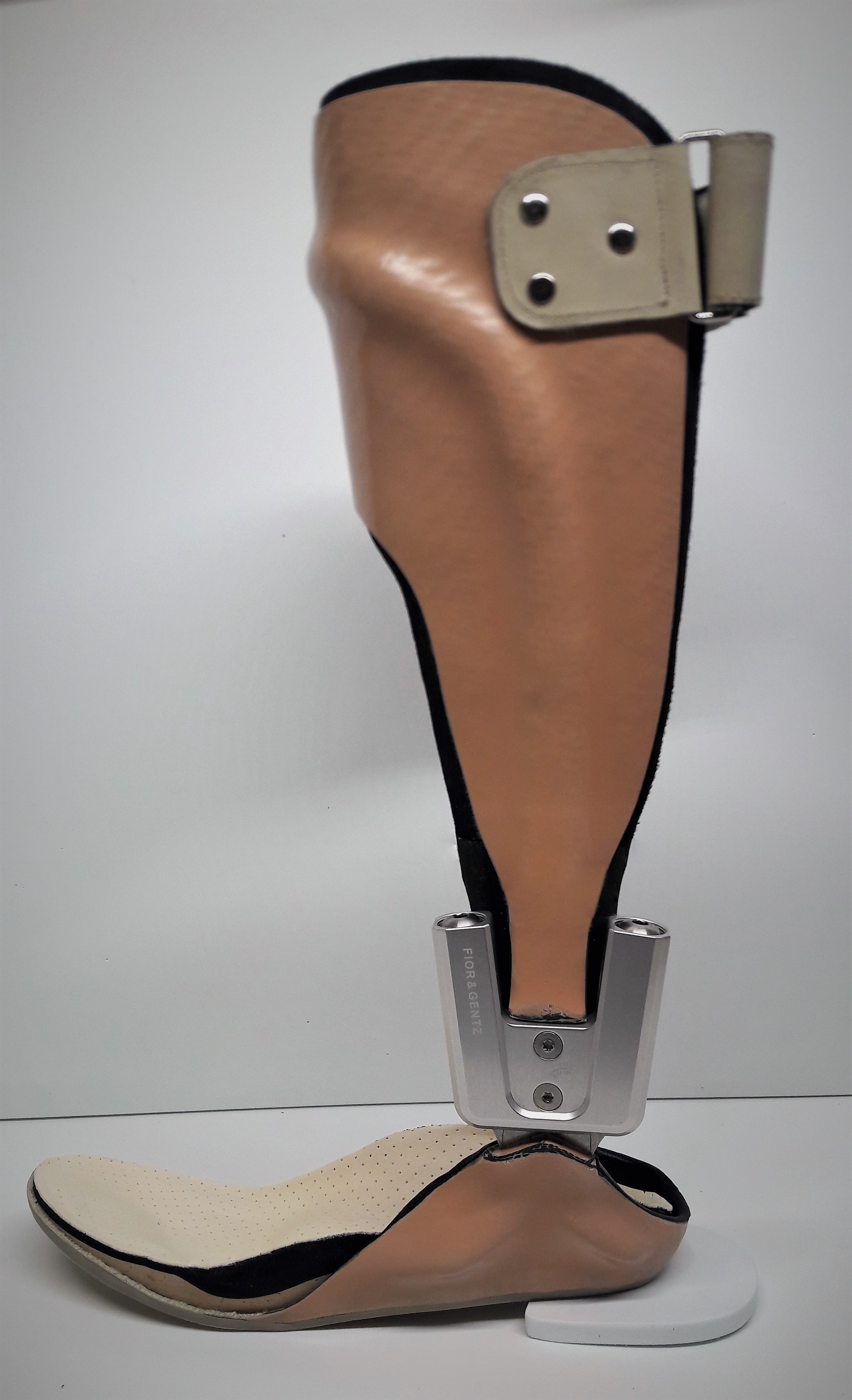 Orthesen/Fussprothesen - Orthopedes GmbH - Massanfertigung Schuhe